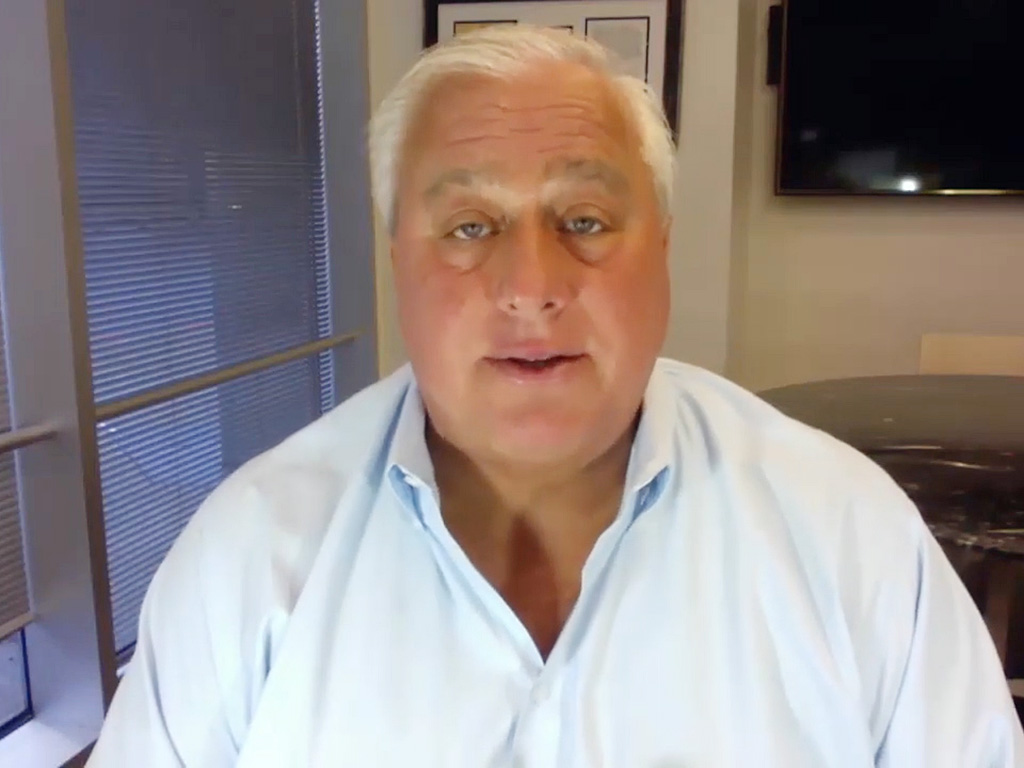 On the bookshelf: Veteran adviser assails the industry